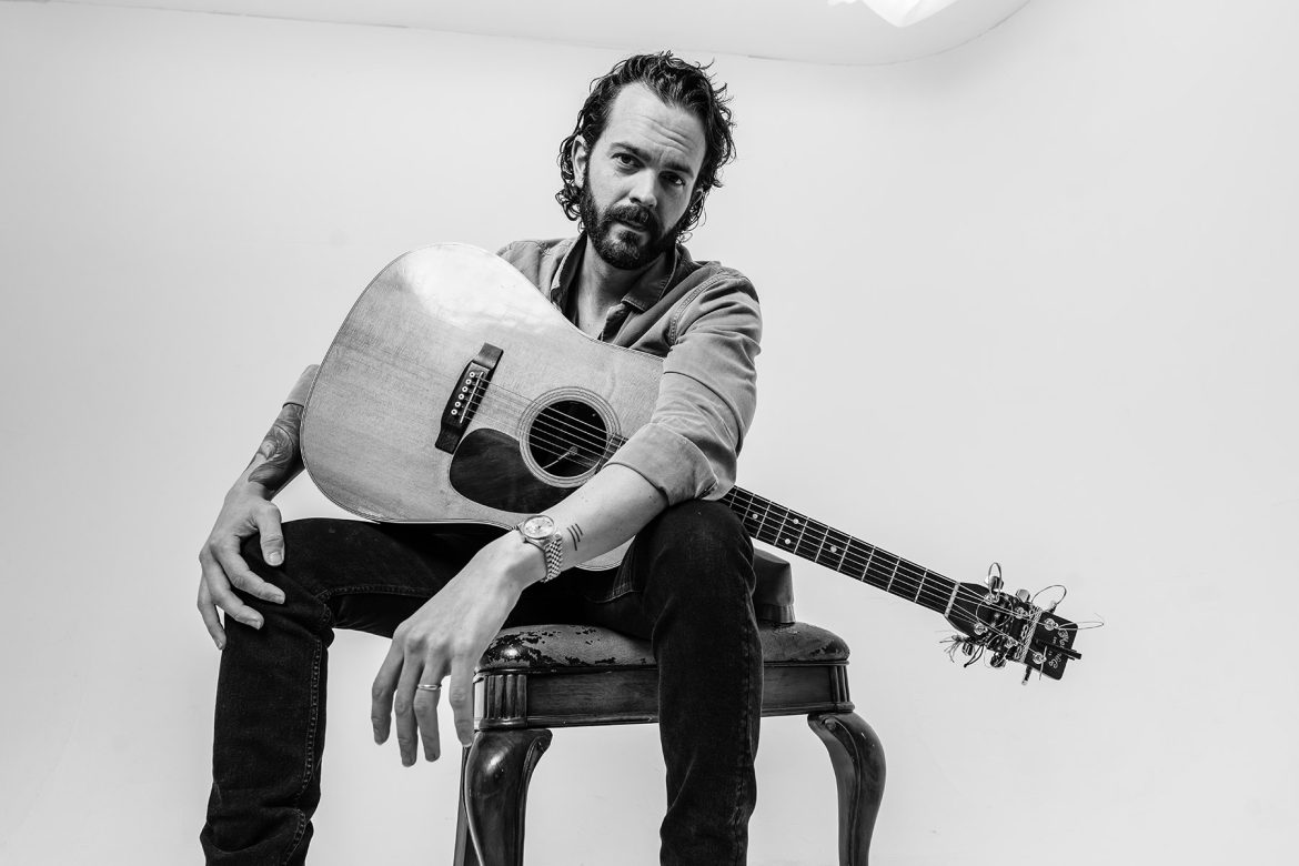 Country Music's Guy Problem: Too Many Solo Male Artists Fighting for ...