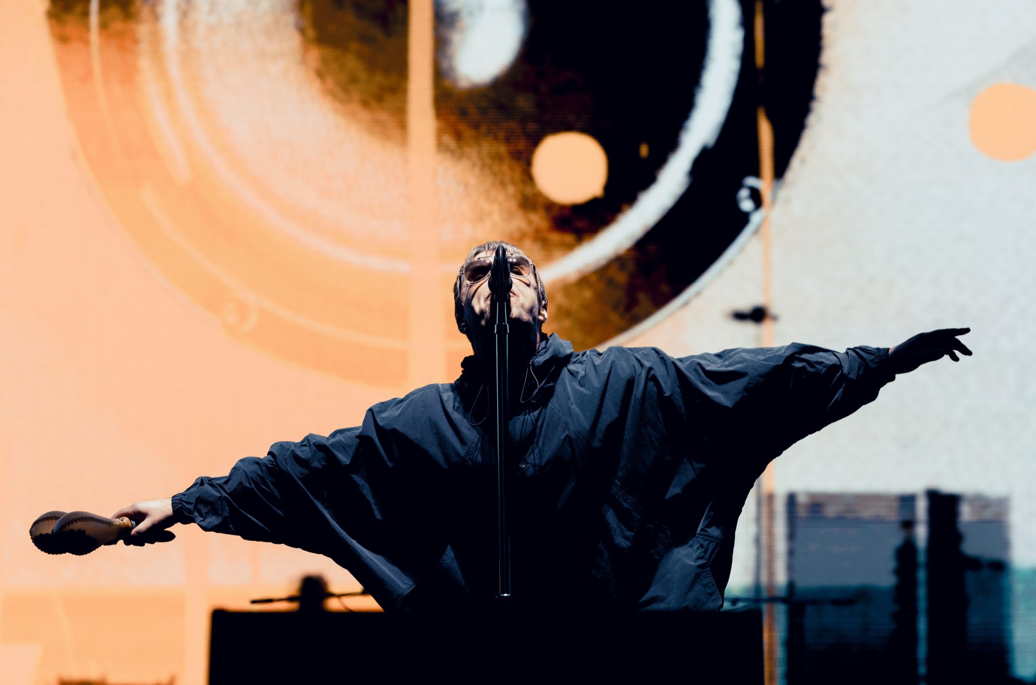 Oasis Wraps Epic Australian Tour With Massive Crowds & Liam's Signature ...